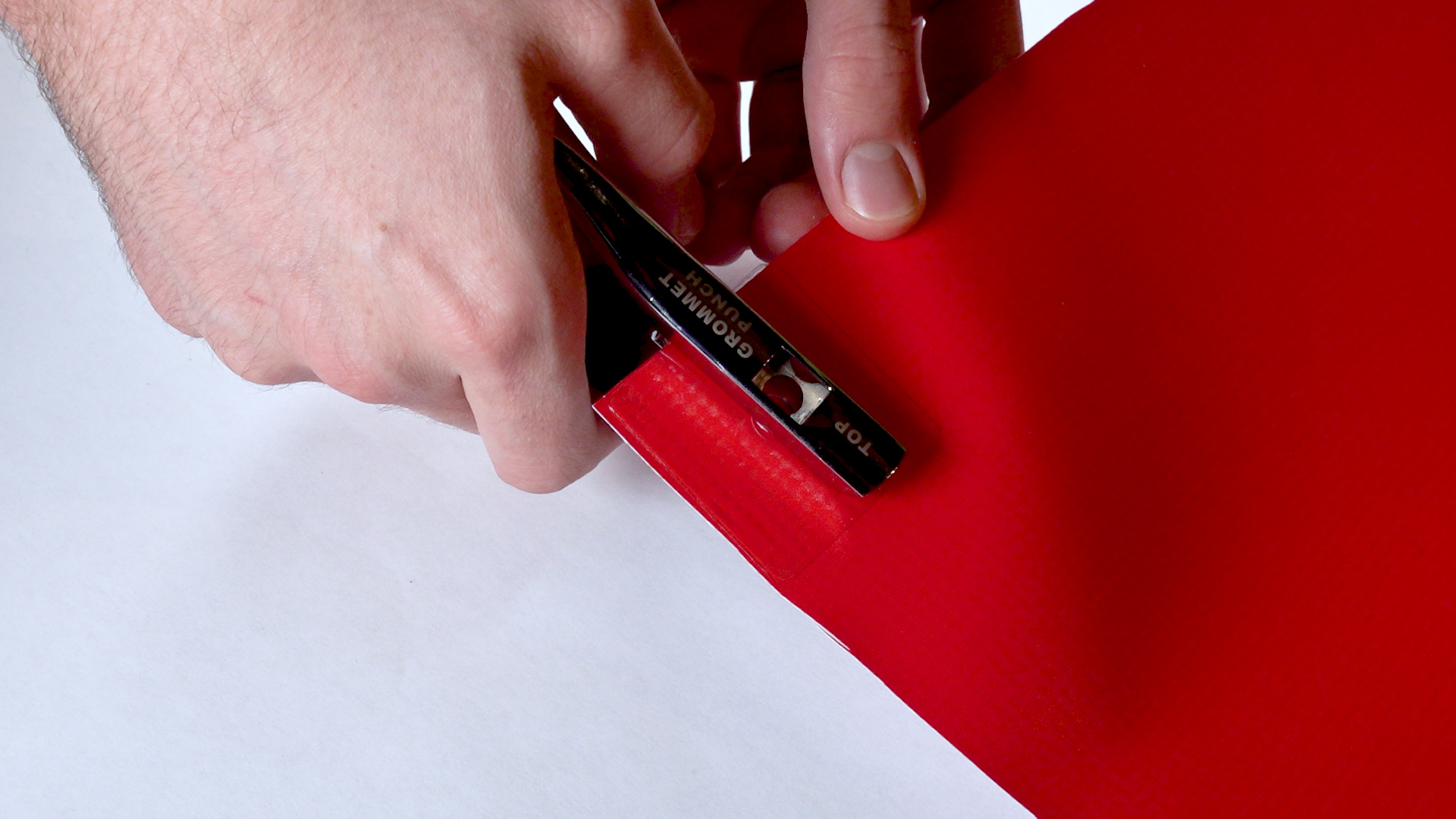 Ditch the Grommets: Crystal Clear Banner Ups® BravoTabs for Easy Banner ...